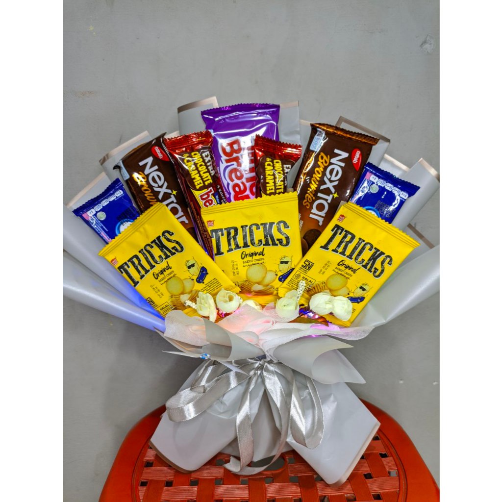 Jual bucket snack kerangka buket makanan ringan dan foto isi 10 dan 15 ...