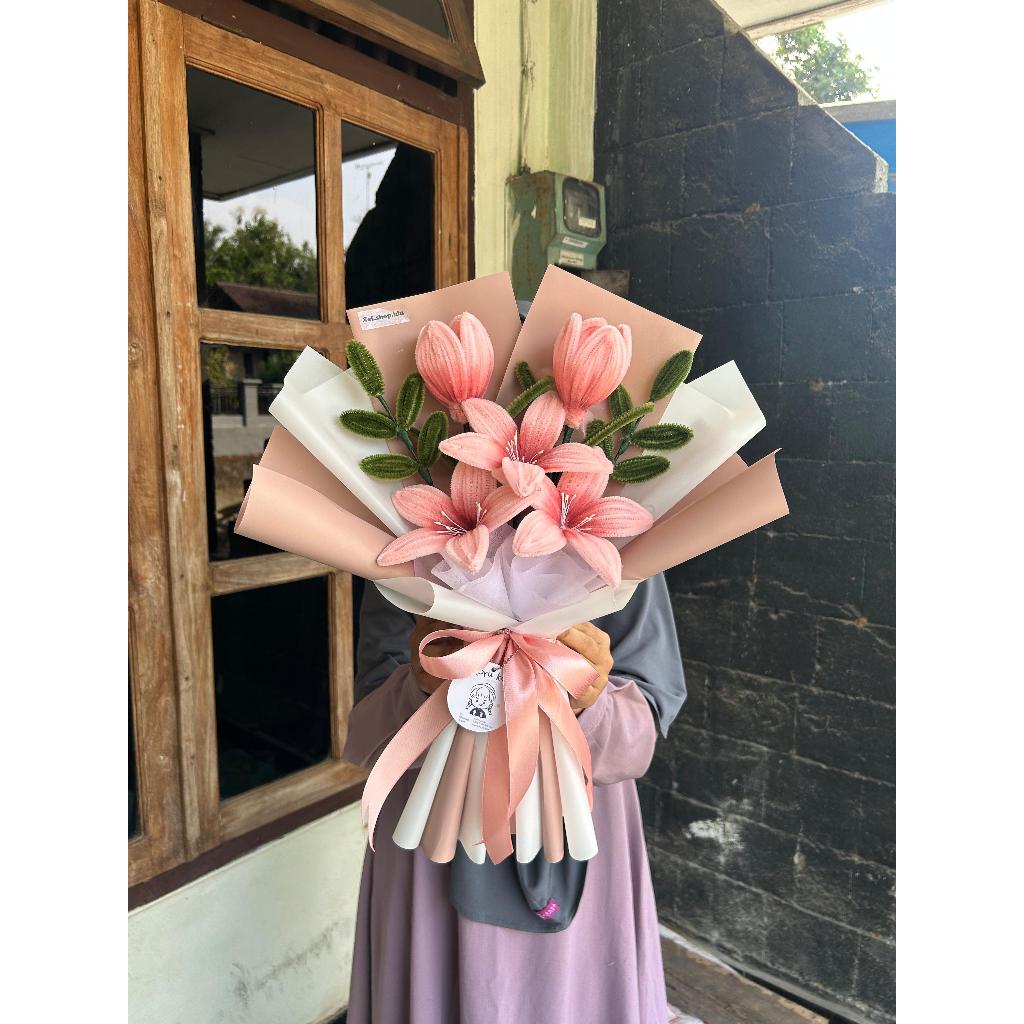 Jual ARTIFICIAL PIPE CLEANER MEDIUM BOUQUET LILY TULIP - BUCKET BOUQUET ...