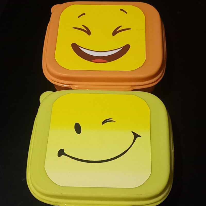 Jual Kotak Roti Kotak Makan Segi Empat Smiley Murah | Shopee Indonesia