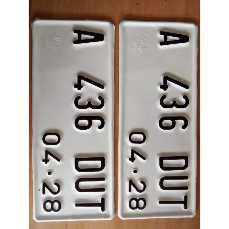 Jual Plat nomor motor standard 1pasang depan belakang terbaru putih dan ...