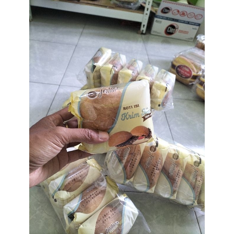 Jual Roti cream Mesis Jordan bakery | Shopee Indonesia