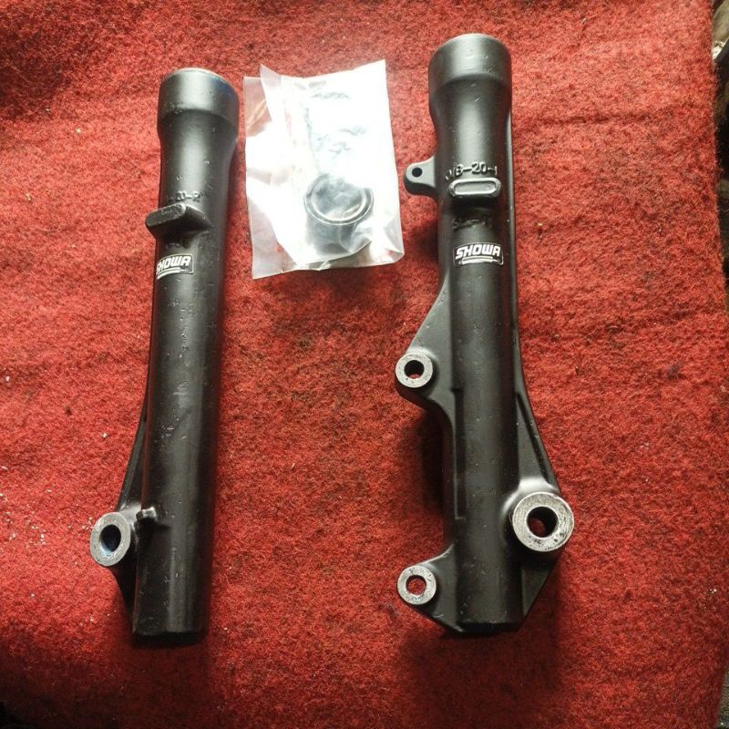 Jual BOTTOM SHOCK depan Honda Vario 150Fi, Beat fi, Scoopy fi Vario 125 ...