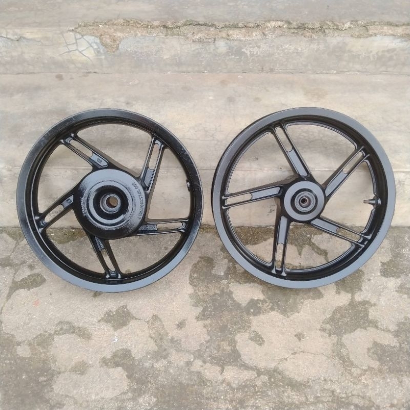 Jual VELG RACING PCX CBU 150 K35 PNP PCX CBU 125 THAILAND ORIGINAL ...