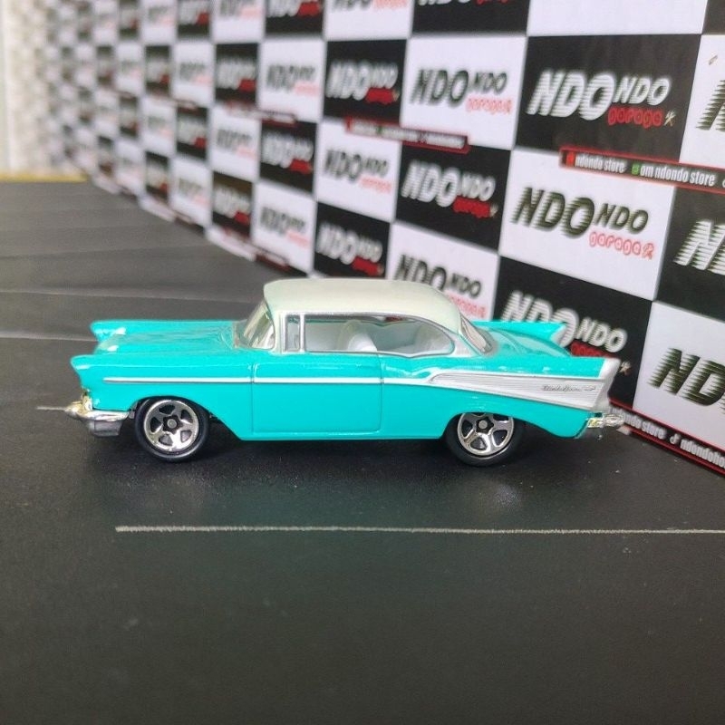 Jual Hot Wheels '57 Chevy Bel Air 2nd Loose Giftpack 2004 Larry Wood's 35th Set | Shopee Indonesia