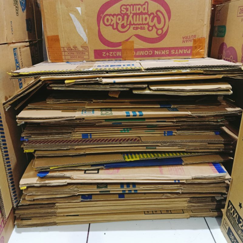 Jual Dus Bekas / Kardus Besar & Tebal Bekas Popok Untuk Pindahan ...