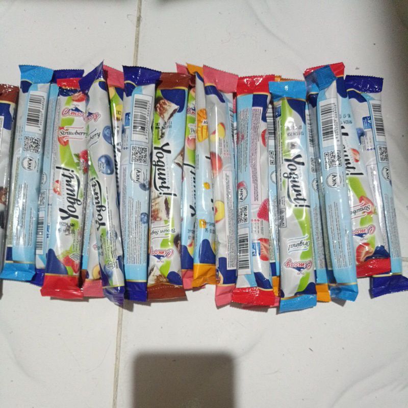 Jual Cimory yogurt stick squeeze mini 40 gr strawbery blubery peach ...