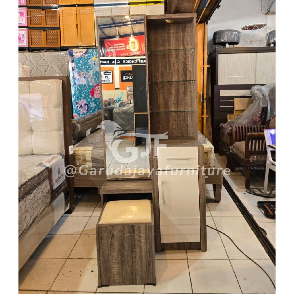 Jual MEJA RIAS DENGAN CERMIN PANJANG SLIDING/ MEJA RIAS DENGAN BANYAK ...