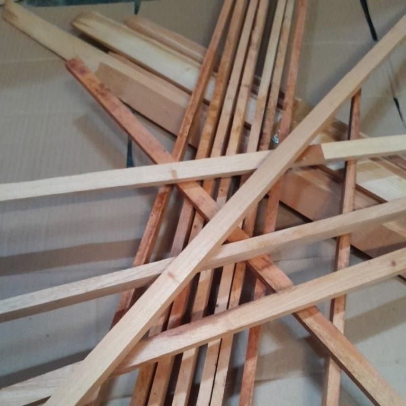 Jual reng kayu mahoni 1cmx2cmx100cm satu ikat 6 batang | Shopee Indonesia