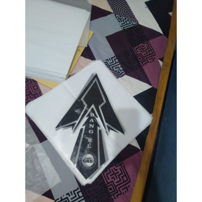 Jual Sablon Kertas Layangan Sukhoi satu warna 100pcs | Shopee Indonesia