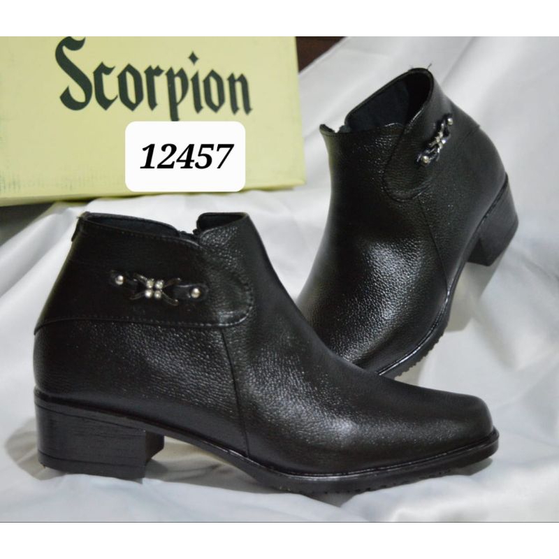 Jual Sepatu Scorpion - 12457 Sepatu Kulit Boot Wanita Hak 3.5cm ...