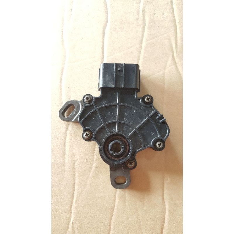 Jual Sensor inhibitor selector switch swit netral Honda JAZZ RS GE8 ...