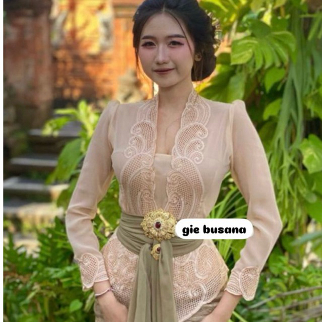 Jual GIEE-kebaya jadi terbaru kutu baru encim bordir | Shopee Indonesia