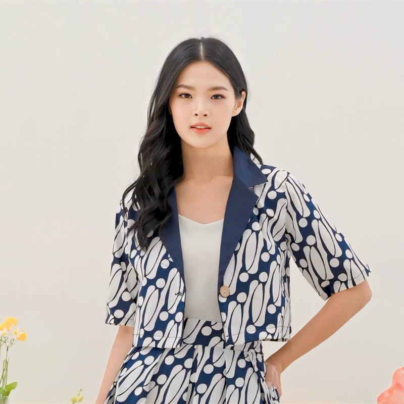 Jual Atasan Batik Crop Delia - Batik Wanita Modern - Batik Unik - Batik Kantor - Batik Wanita ...