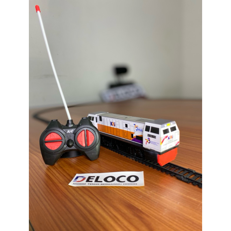 Jual Miniatur Kereta Api Lokomotif cc206 Hut KAI 78 Mesin RC bisa jalan ...
