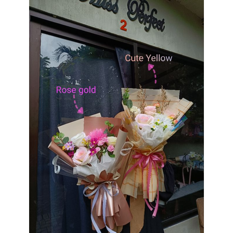 Jual buket bunga mawar mix artificial palsu Surabaya sidang wisuda ...