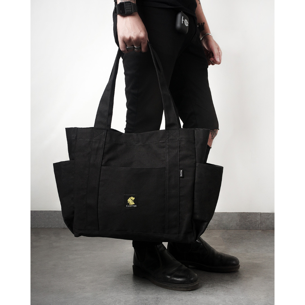 Jual CLUTTER. Troisieme - Tote Bag Pria Dan Wanita Canvas Hitam ...