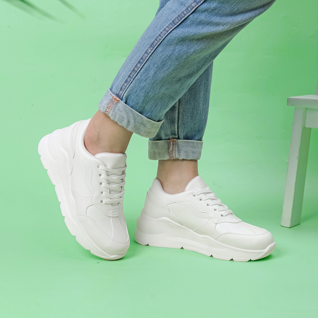 Jual ELIRA Sepatu Chunky Sneakers Wanita EMMA White Cream Casual Shoes ...