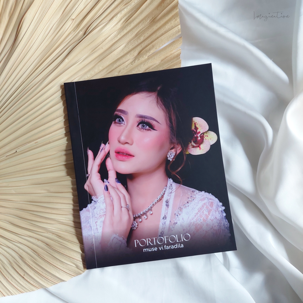 Jual MAGAZINE / PHOTOBOOK SOFTCOVER [SIZE 15x20-24 HALAMAN] | Shopee ...