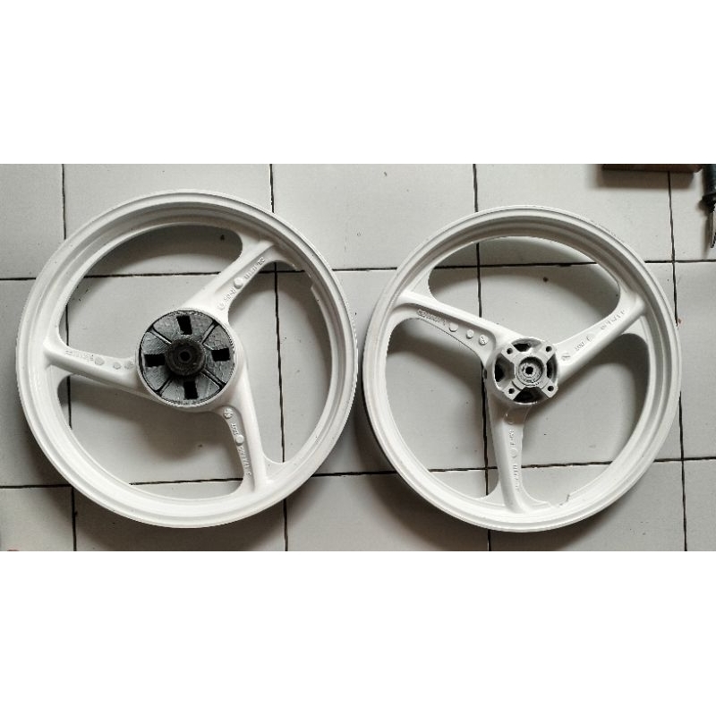 Jual Velg pelek Yamaha f1zr ENKEI ORI lepasan sudah repaint | Shopee ...