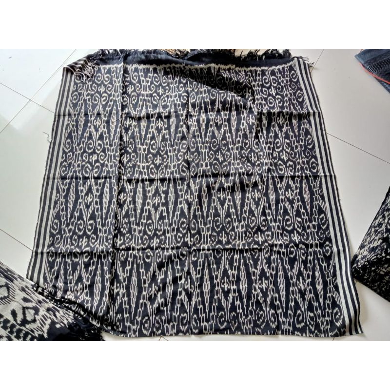 Jual Tenun Etnik Dayak Kalimantan Tenun Blanket Nusantara Motif Ukir ...