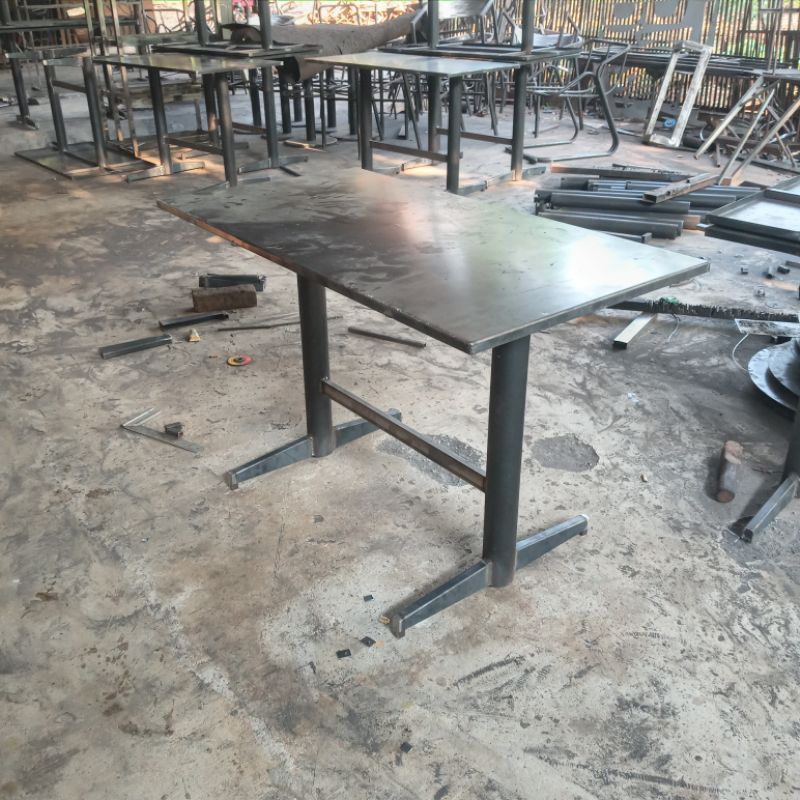 Jual Meja cafe bahan besi powder coating 2 kaki,Meja resto bahan besi ...