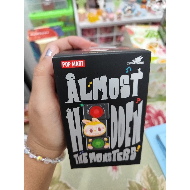 Jual figur almost hidden the monster labubu | Shopee Indonesia