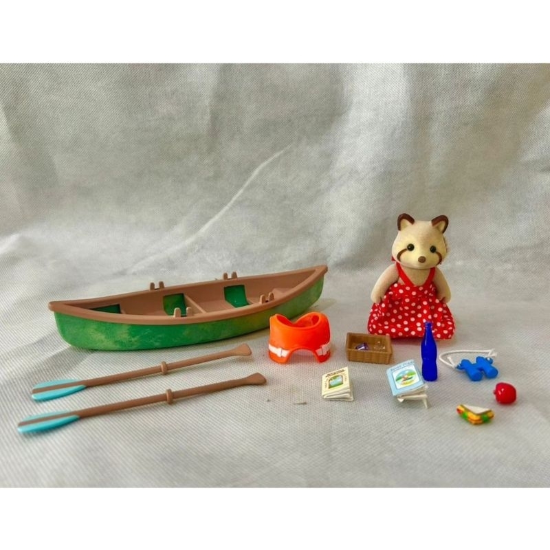 Jual Sylvanian Families Preloved Mulberry Raccoon Canoe Set Pesanan ...