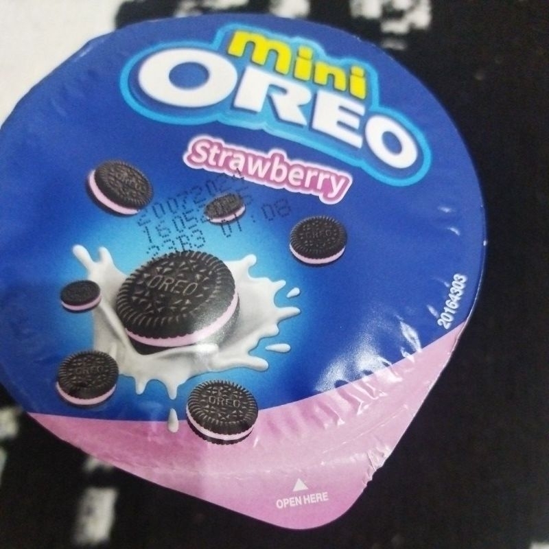 Jual Oreo mini strawberry cup 61 gram | Shopee Indonesia