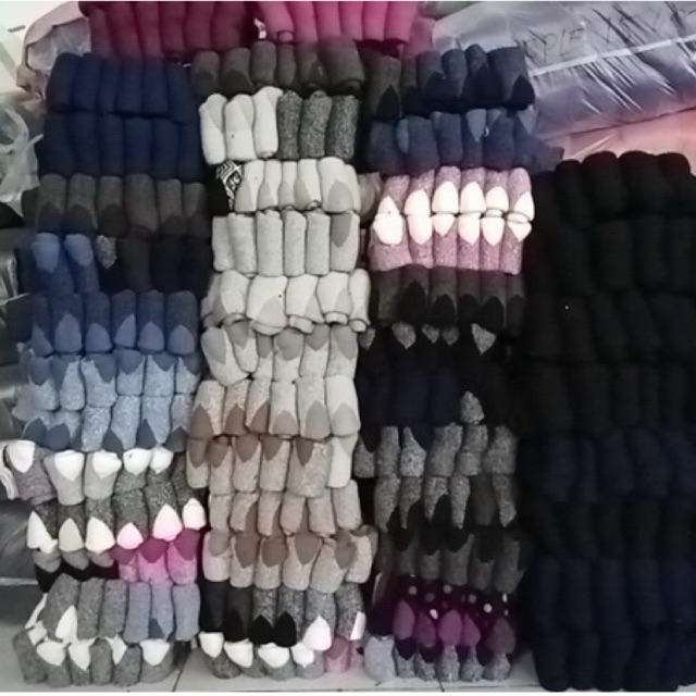 Jual KAOS KAKI WINTER BAHAN WOLL TEBALDAN BAHAN HANDUK (rijek , kotor / bolong masih layak pakai ...