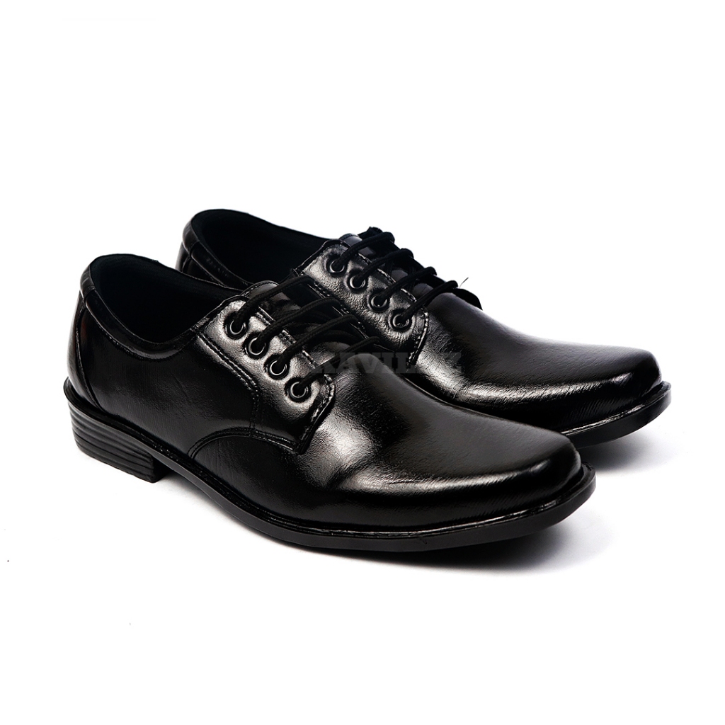 Jual KAVILAZ True Style Yourself Sepatu Pantofel Hitam Pria Formal ...