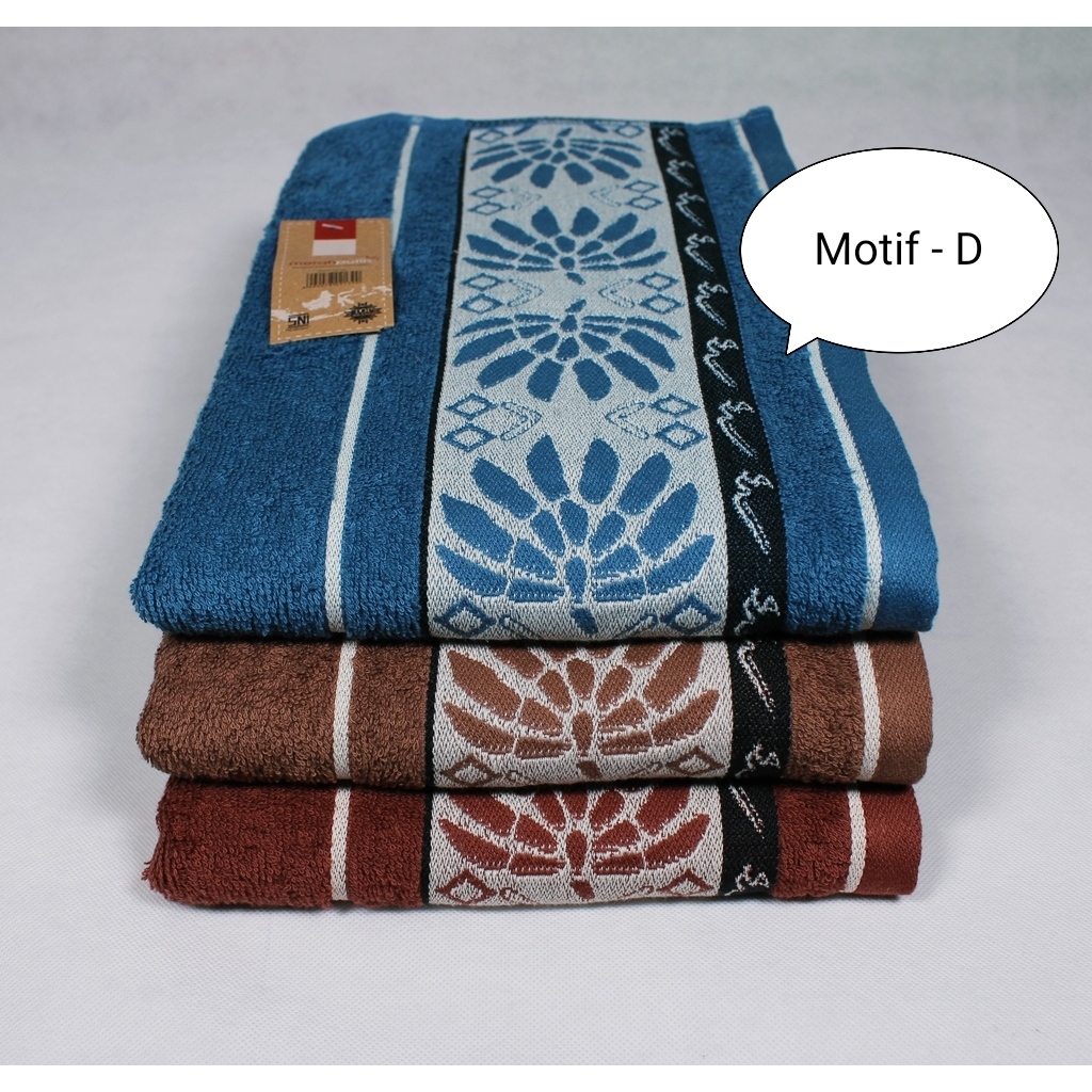 Jual Handuk Dewasa Merah Putih Motif uk.70x135cm | Shopee Indonesia