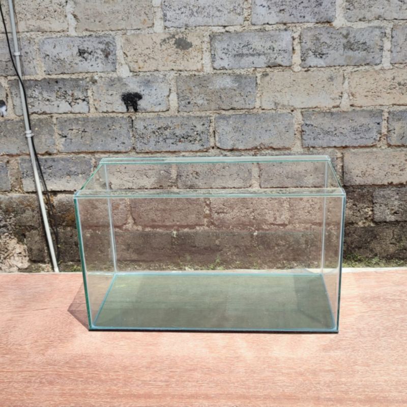 Jual aquarium kaca ukuran 60x30x40 dasar 8mm keliling 5mm | Shopee ...