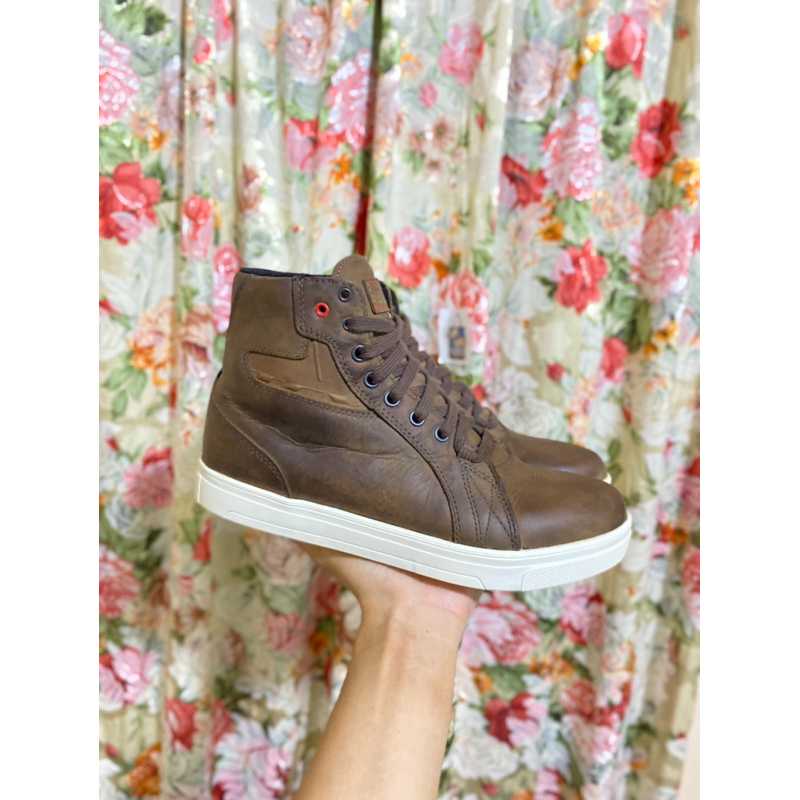 Jual TCX Street Ace Waterproof Dakar Brown Leather // TCX 9402W ...