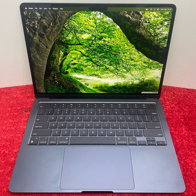 Jual Macbook Air 13 inch, M2 2022 MLY33 | Shopee Indonesia