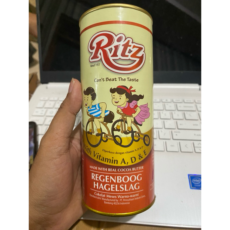 Jual Ritz chocolate meses Halgelslag 300 gr tube by Ceres - Halal ...