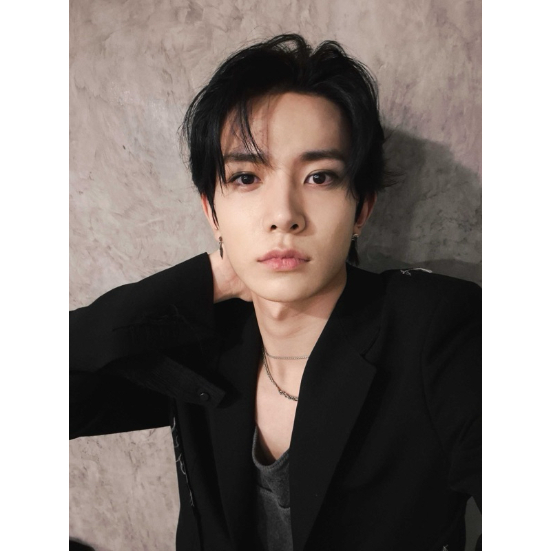 Jual PC enhypen Heeseung Italy | Shopee Indonesia