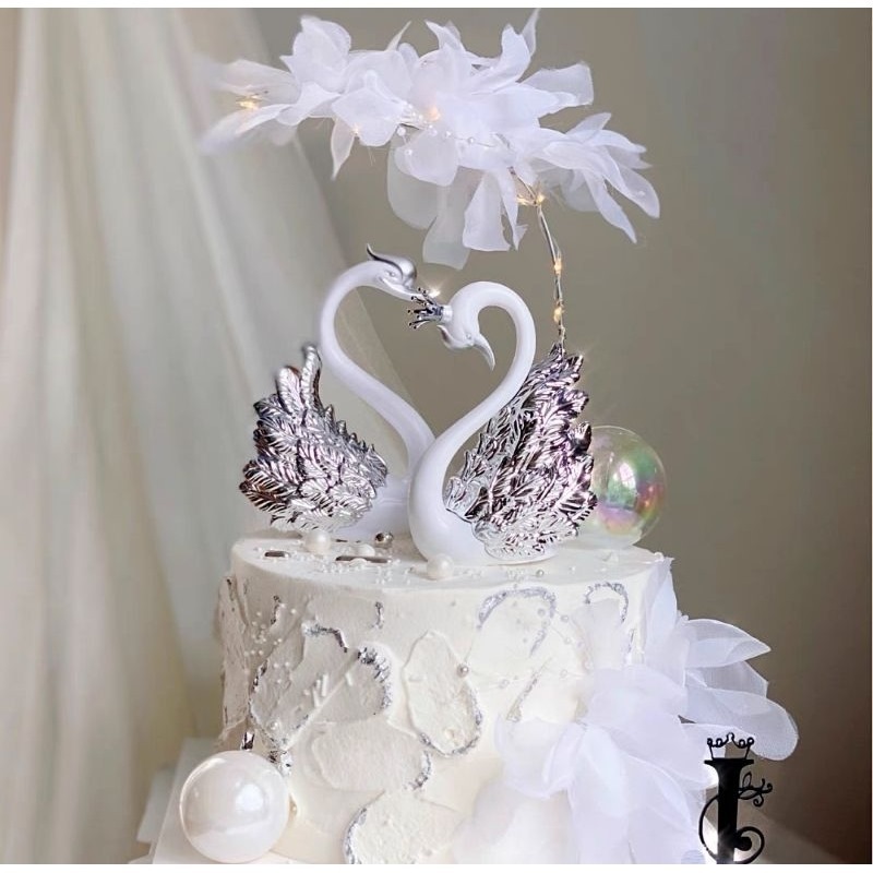 Jual |J.A| PAJANGAN KUE WEDDING ANGSA MAHKOTA GOLD DAN SILVER TOPPER ...