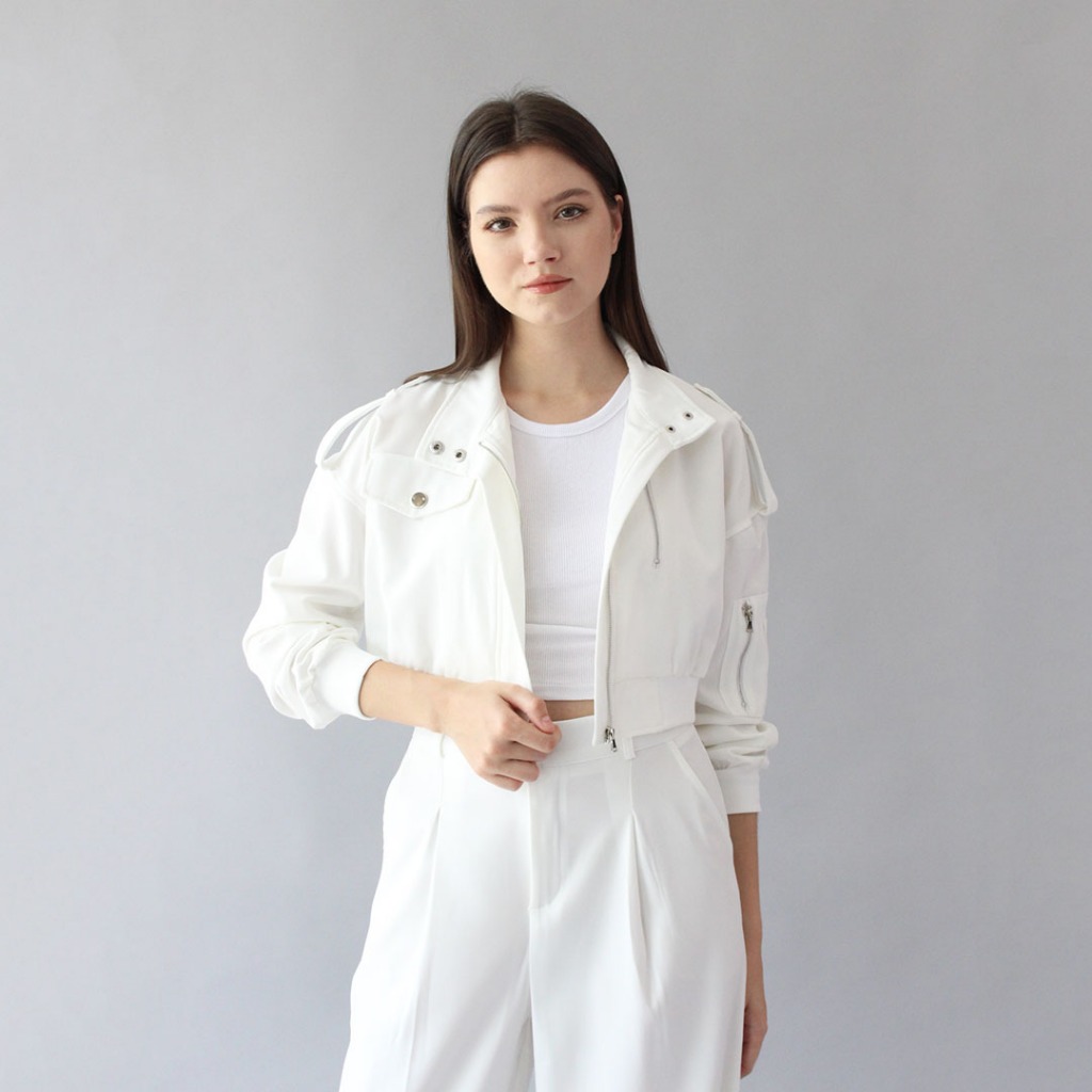 Jual Magnolia Collection Crop Jacket with Zipper White | Shopee Indonesia