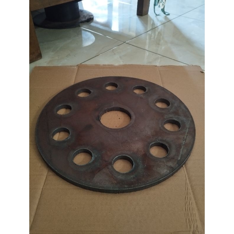 Jual plat besi bulat tebal 10mm , diameter 310mm X lubang 65mm X lubang ...