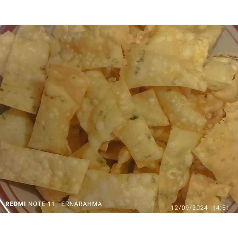 Jual KERIPIK BAWANG 250gr / KERIPIK PANGSIT | Shopee Indonesia