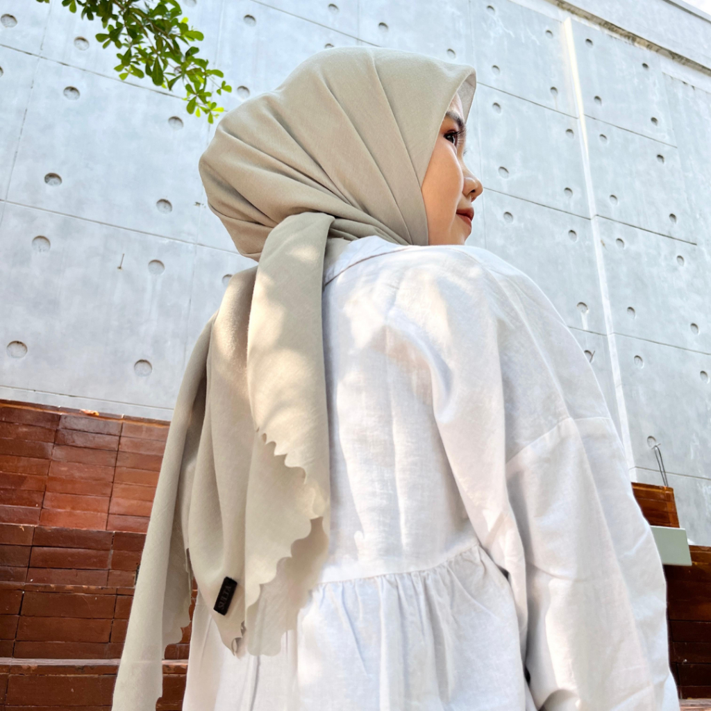 Jual SULTA - Hijab Segi Empat Arabian Voal Miracle Finishing Lasercut ...