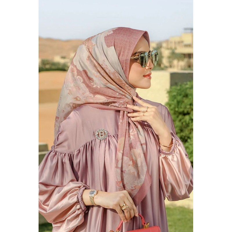 Jual NEW buttonscarves Arabian Night As Is voile square - Parade ...