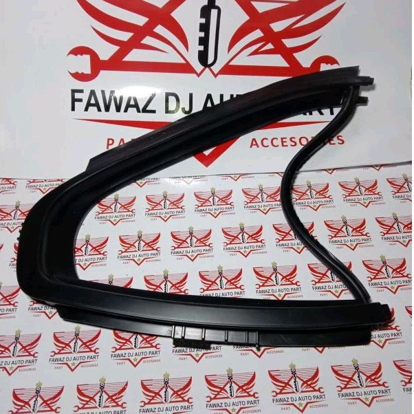 Jual Karet Segitiga Kaca Mati Kanan Original 68188-BZ090 8R | Shopee ...