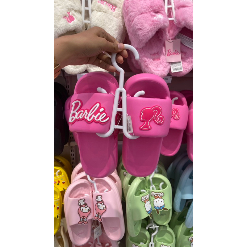 Jual Miniso x Barbie !! Sandal Slide Sandal Bulu Sandal Jepit Barbie ...