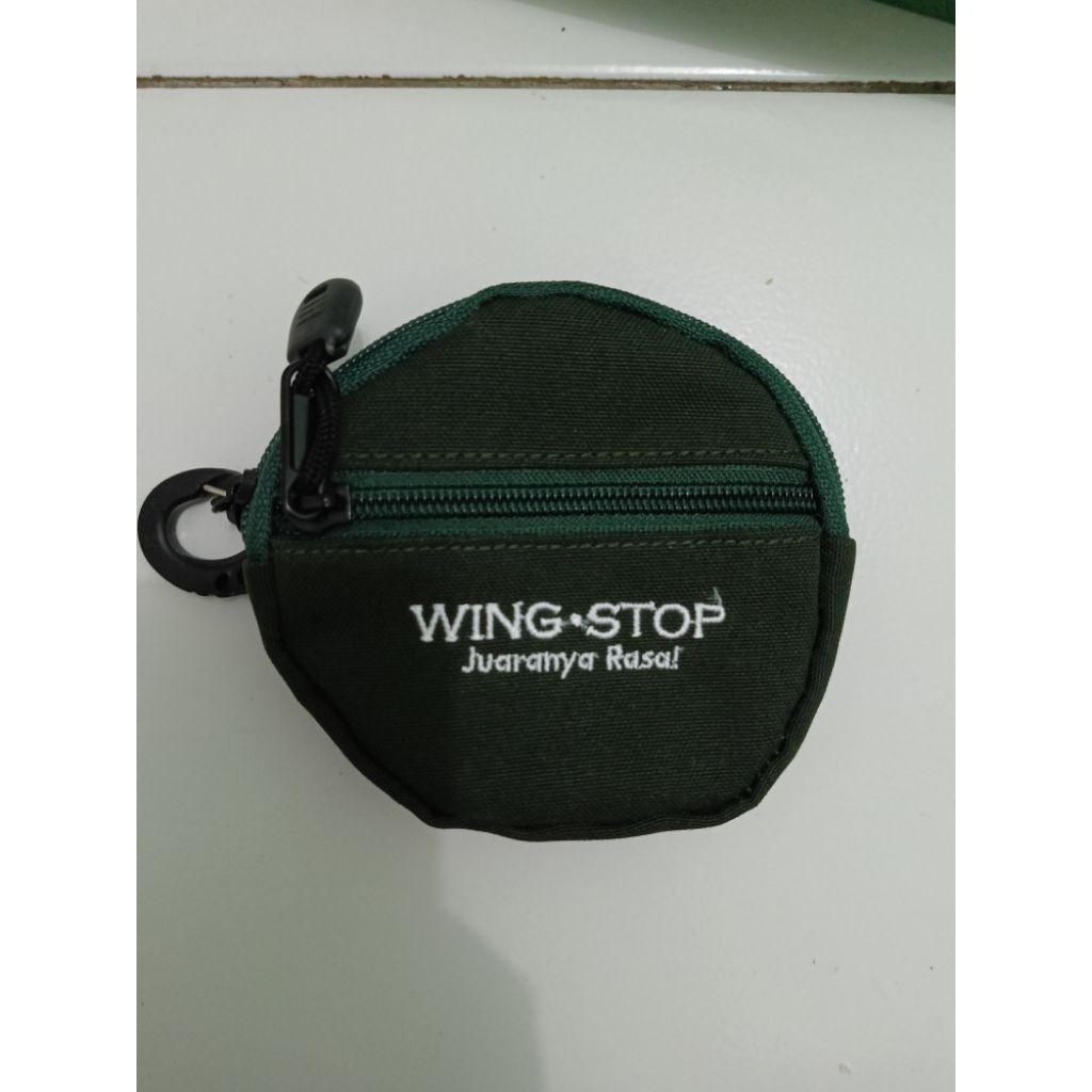 Jual Merchandise Wingstop - Pouch Wingstop | Shopee Indonesia