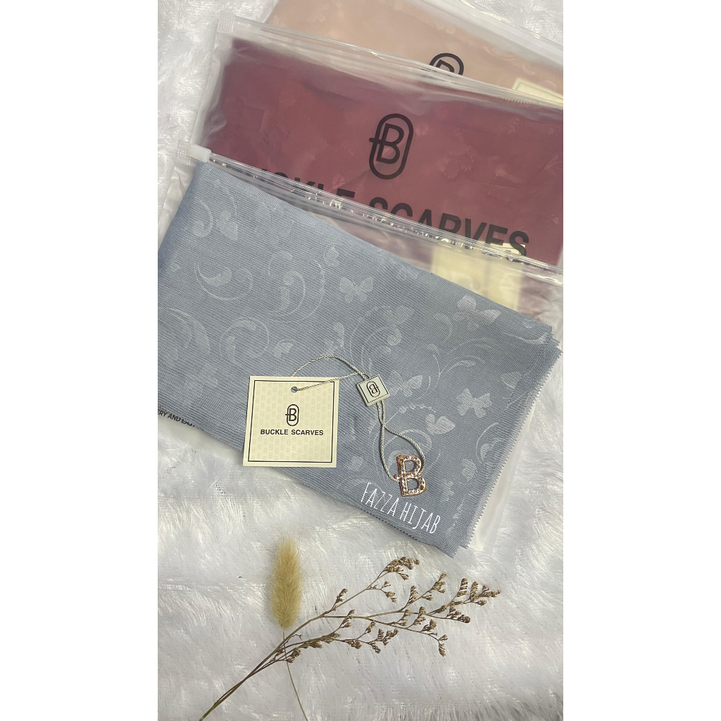 Jual Buckle Scarves Monogram - Hijab Segiempat Buckle Scraves Monogrom ...