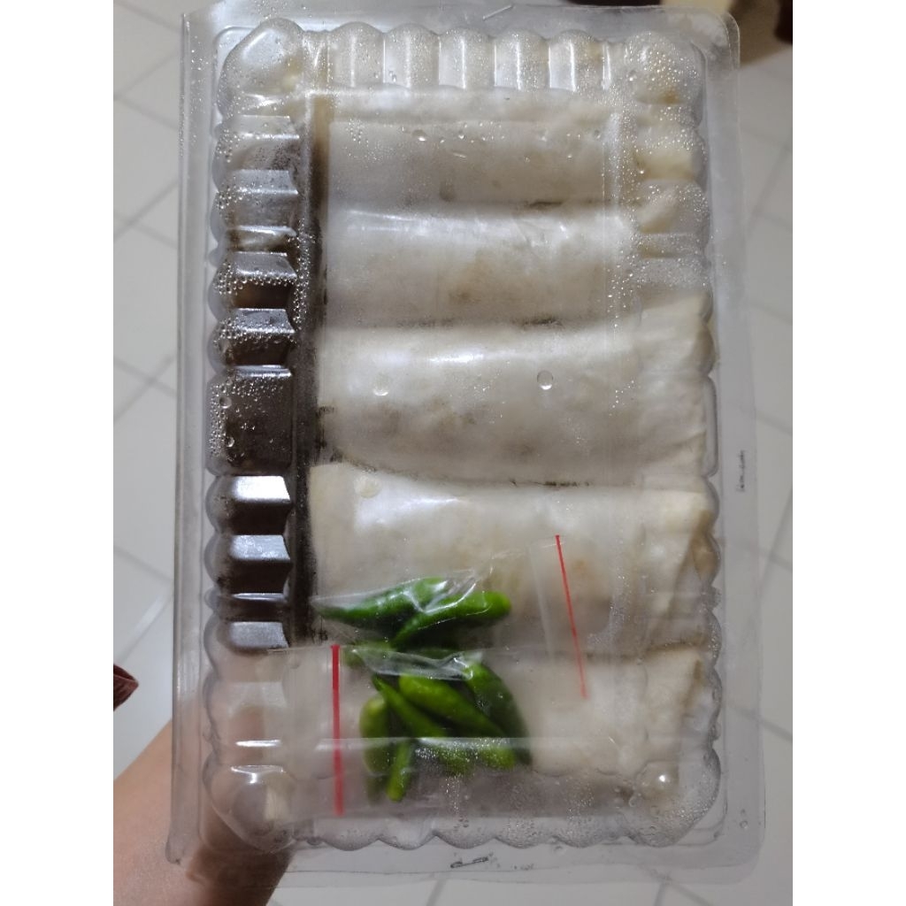 Jual Lumpia Semarang (isi 10 pcs+sambel cocolan dan rawit ijo) | Shopee ...