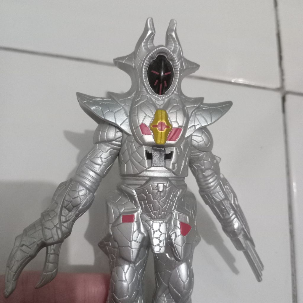 Jual Sofubi bandai ultra monster 500 series death facer | Shopee Indonesia