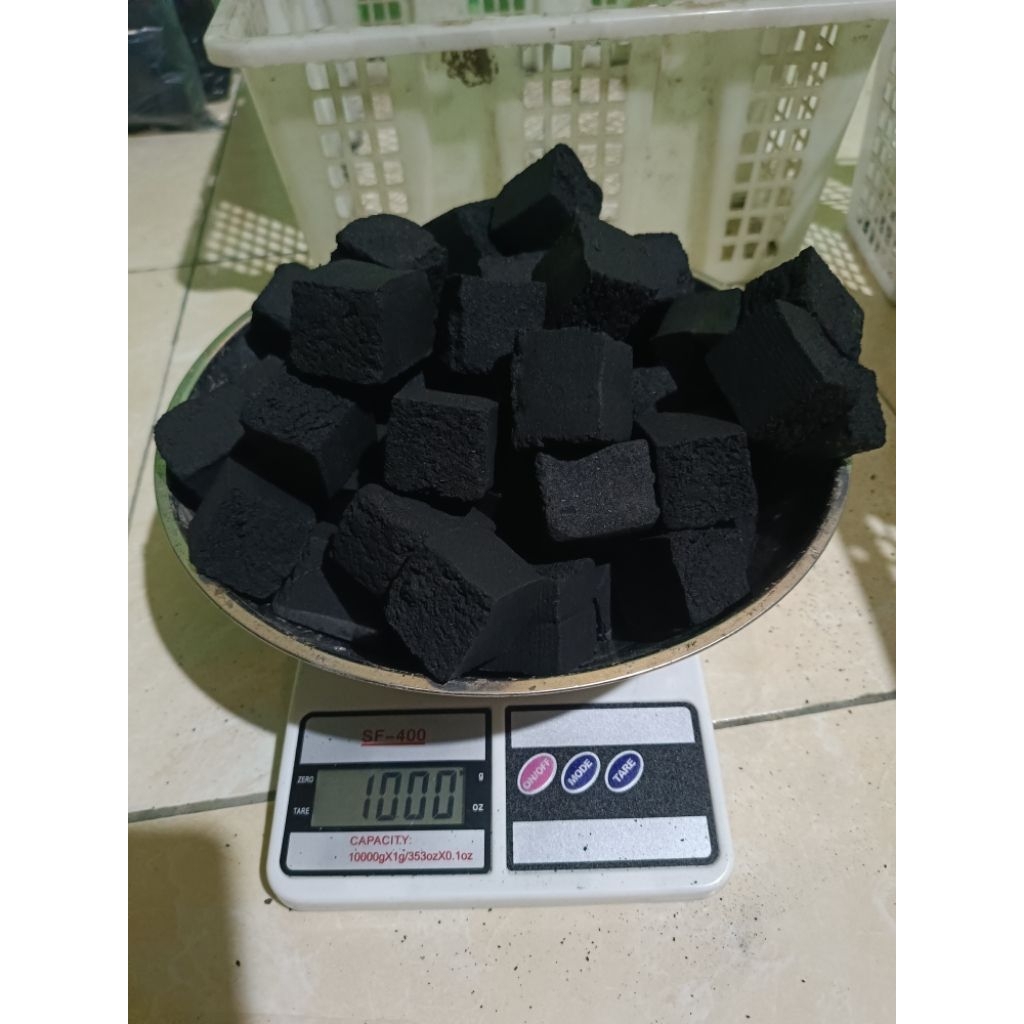 Jual ARANG BRIKET 1KG | ARANG BBQ | BRIKET MINIM ASAP | Shopee Indonesia