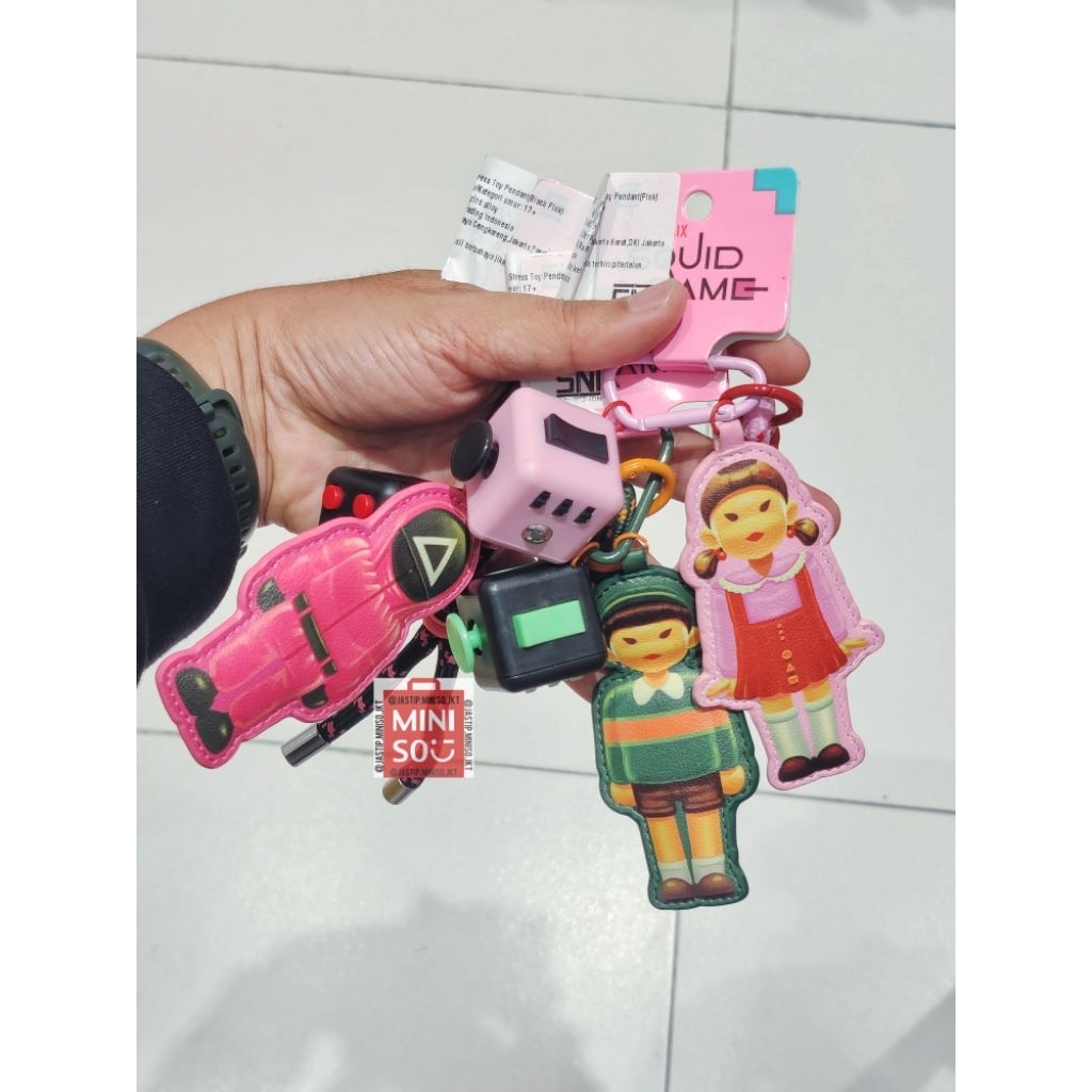 Jual MINISO 🆕 Stress Toy Pendant SQUID GAME Collection (10 cm) GIRL ...